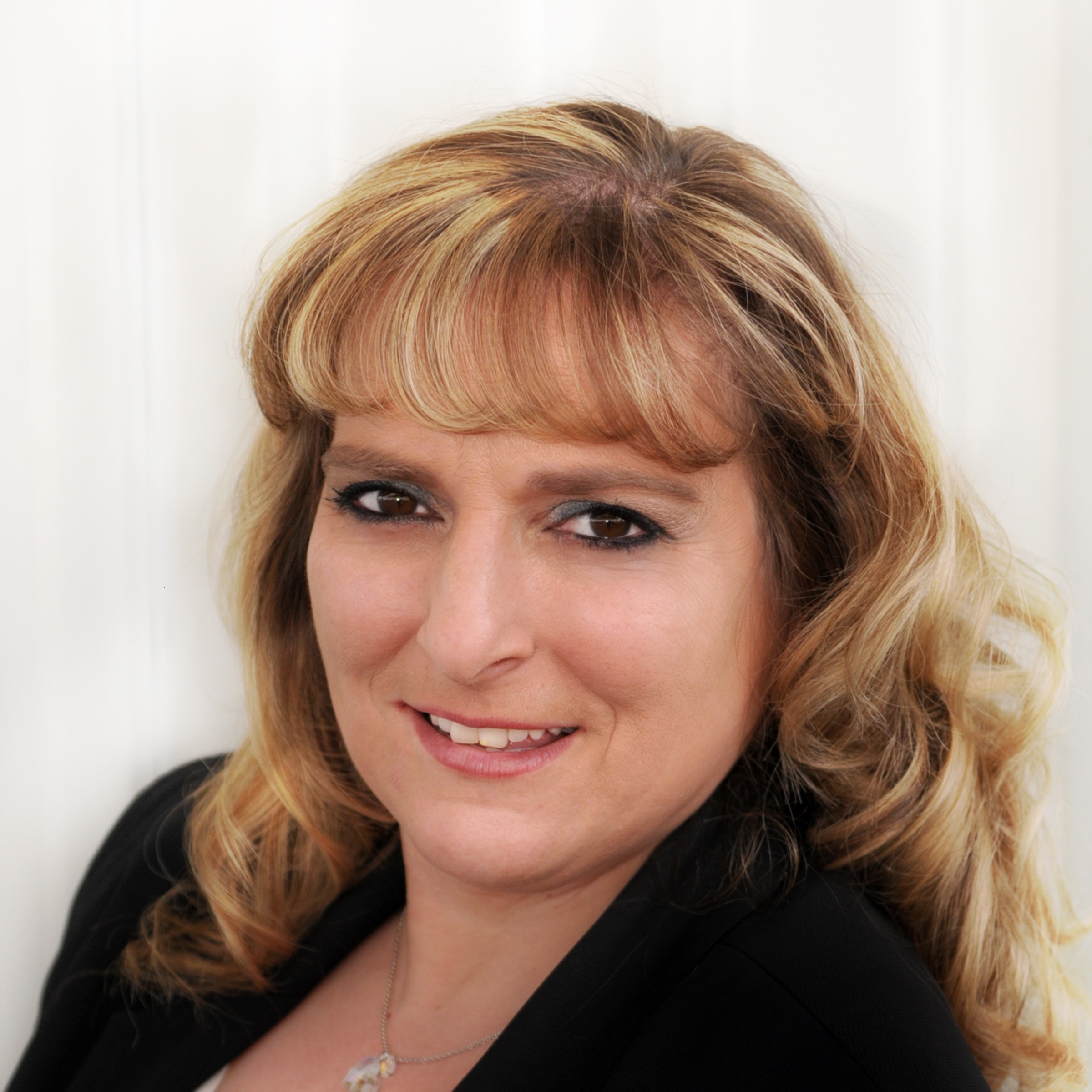 Anna Pierce - Les Clefs d'Or Canada